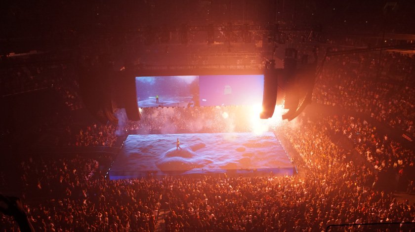 Stills from Drake concert tour