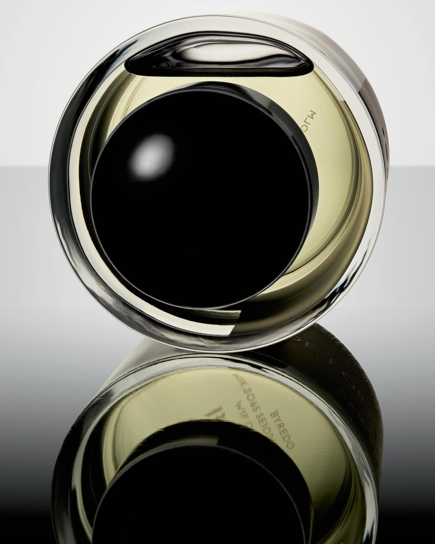 Robin Broadbent I Photographer I Director I Creative Exchange I Beauty ...